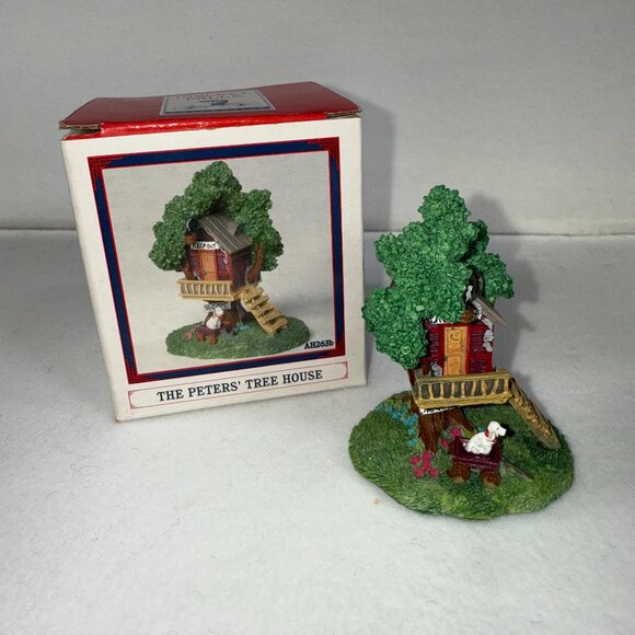 The Liberty Falls | Accents | Vtg Liberty Falls The Peters Tree House ...